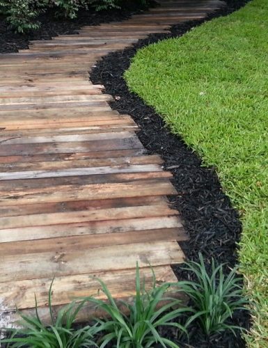 DIY Garden Paths And Backyard Walkway Ideas • The Garden Glove