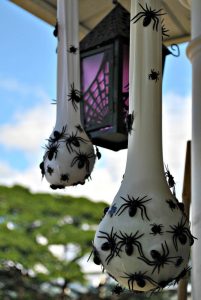 DIY Outdoor Halloween Yard Decorations • The Garden Glove