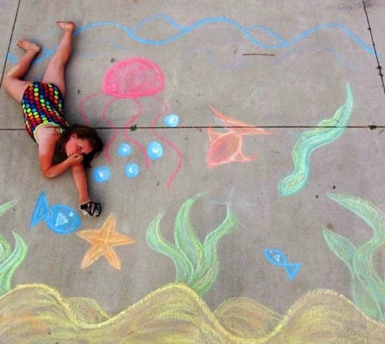 20 Easy Sidewalk Chalk Art Ideas for Everyone to Try! • The Garden Glove